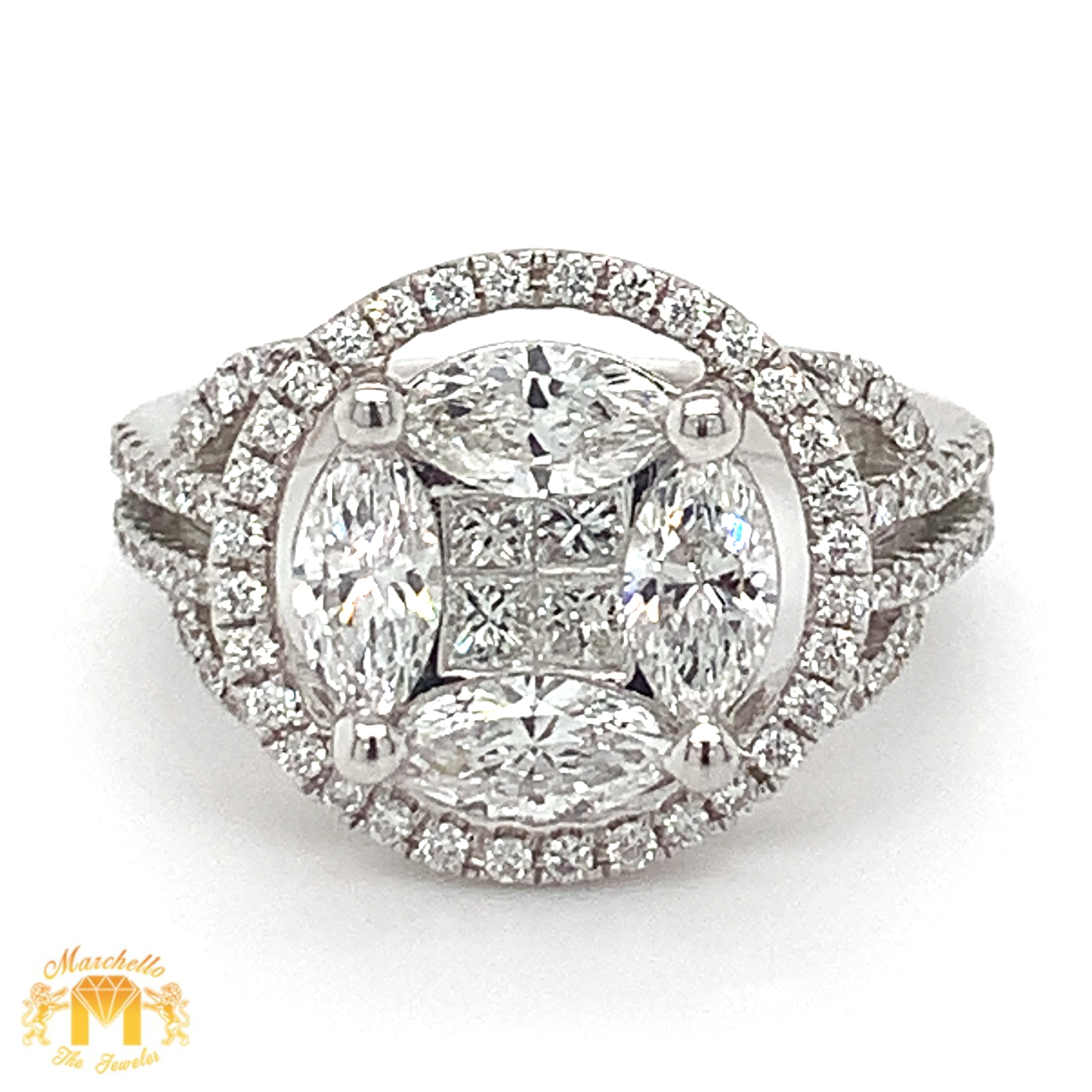VVS/vs EF color high clarity diamonds set in a 18k Gold Round Shape En ...