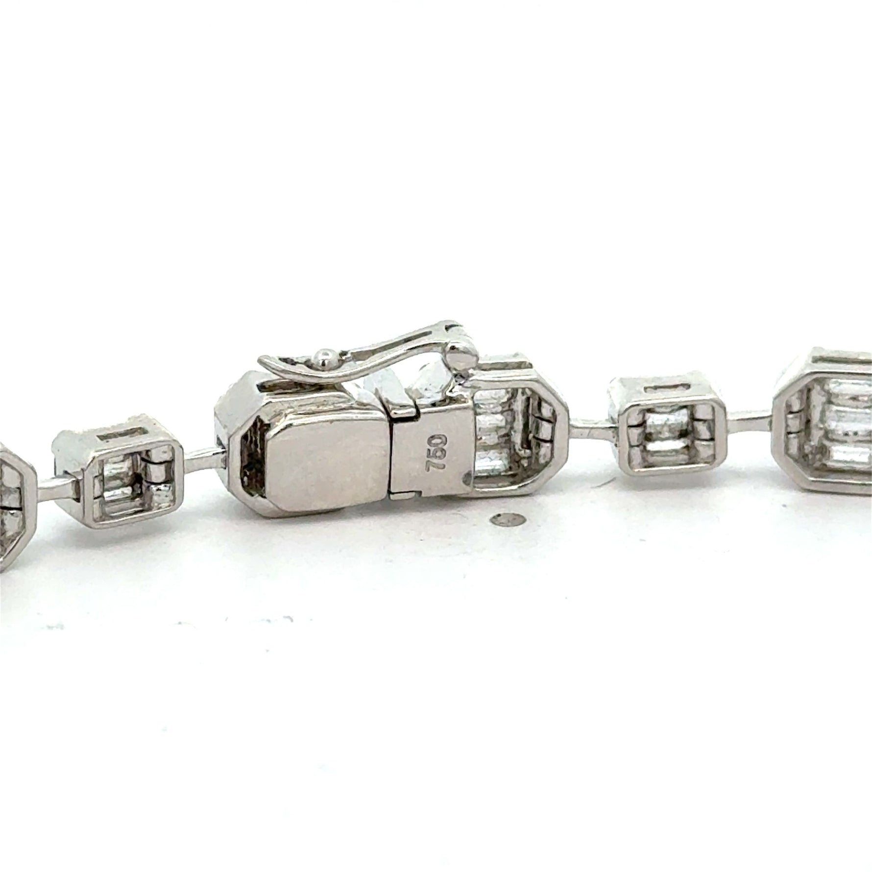 VVS/VS High Clarity Baguette Diamond Bracelet in 18K White Gold – Appr ...