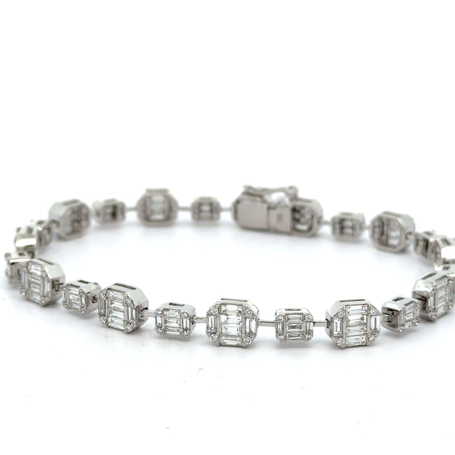 VVS/VS High Clarity Baguette Diamond Bracelet in 18K White Gold – Appr ...